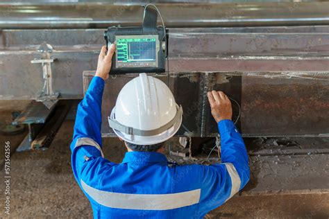 Inspectors Are Inspection Defects In Welded Steel H Beam Add Joints