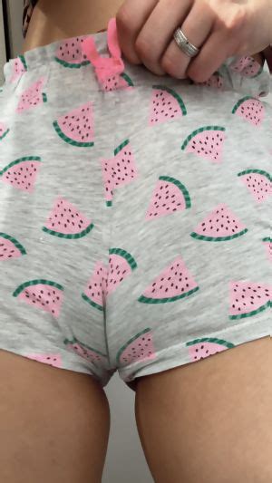 Tight Shorts Cameltoe Reddit NSFW