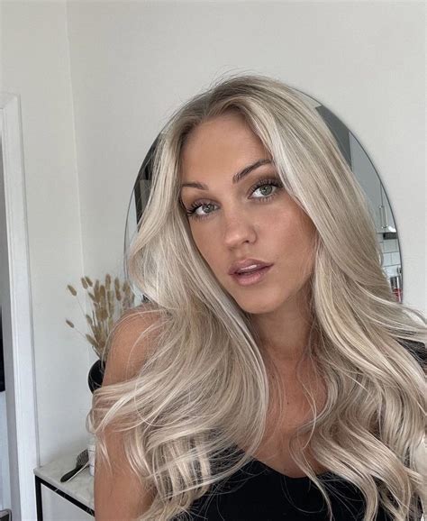 Pin By Kaitlyn Shay On Tangled Locks Blonde Hair Inspiration Blonde Hair Blonde Hair Outfits