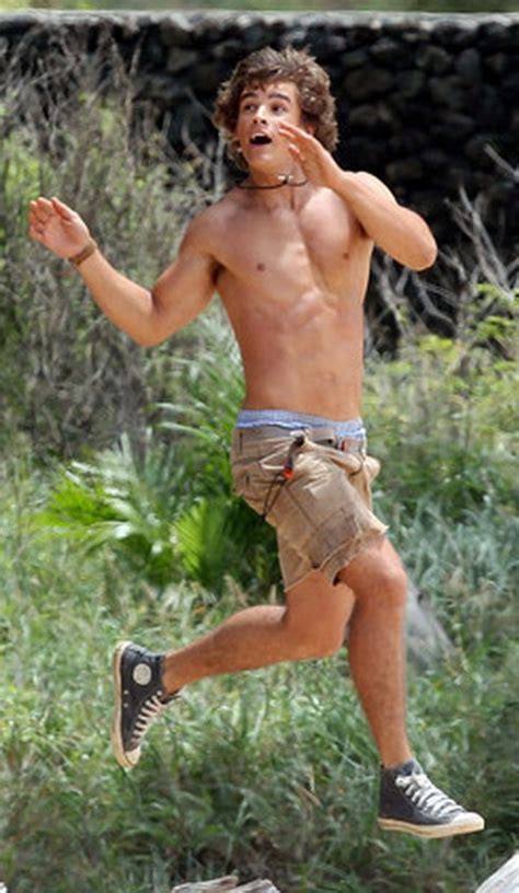 Picture Of Brenton Thwaites In Blue Lagoon The Awakening Brenton Thwaites 1422553590