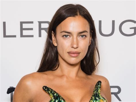 Irina Shayk Embraces Nude Body In I D Summer Photo Shoot Ig