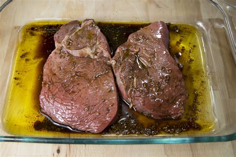 How To Marinate Sirloin Sirloin Steak Recipes Sirloin Steak Recipes Oven Baked Sirloin Steak