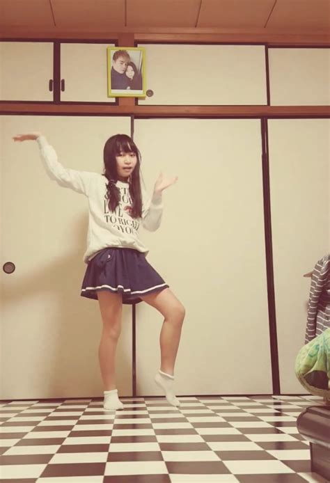幼女パンチラ女子小学生しゃがみパンチラ投稿画像 枚SexiezPicz Web Porn