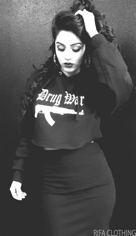 Cholos N Cholas Photo More Gangster Girl Fashion Killa Girl Fashion Estilo Chola Chola