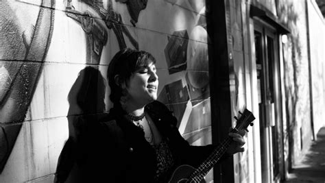 Hire Raina Rae Singersongwriter In Portland Oregon