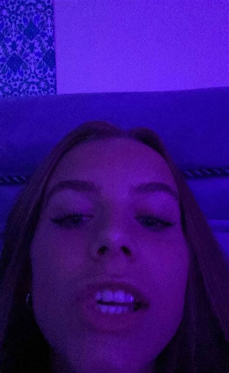 Pin By L On Anna Shumate Anna Banana Snapchat Selfies Im In Love