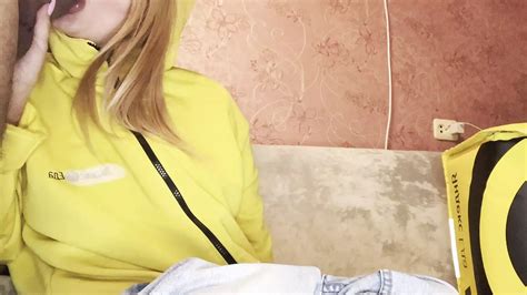 음식 배달 소녀 오럴과 하드 후배위 섹스로 긴 배달에 대해 사과 xHamster