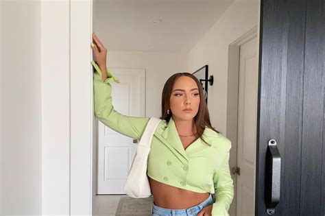 Eminems Daughter Hailie Jade Sends Fans Wild As She