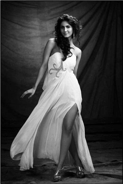 Naked Vaani Kapoor Added 07192016 By Makhan