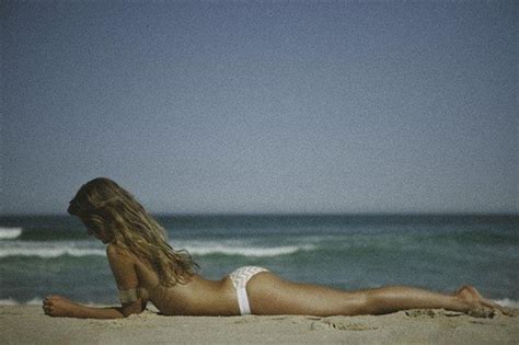 Topless At The Beach Foto Porno Eporner