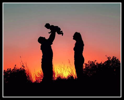 Daughter Rise In Sunset Couple Mother Father Sunset Daughter Hd Wallpaper Pxfuel