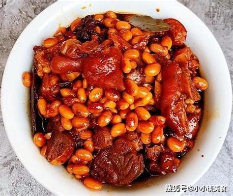 30年大厨教你做黄豆炖猪脚只要多加一料猪脚软烂不油腻 东方养生频道 东方养生