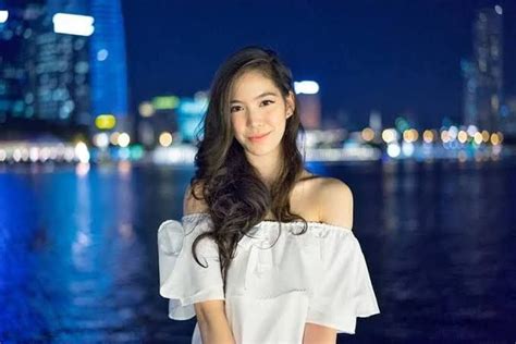 Pin Oleh Ah Fong Di Sg Singapore Selebritas