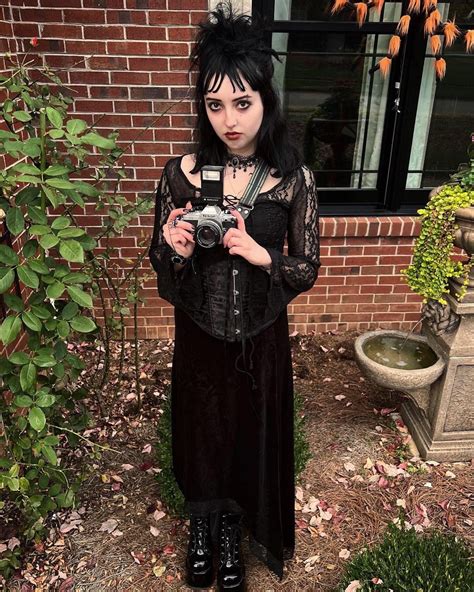 Lydia Deetz Alternative Halloween Costume Beetlejuice Halloween Costume Pretty Halloween