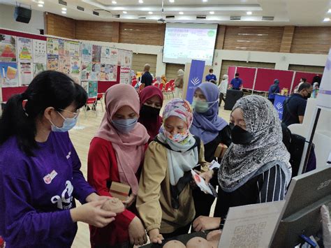 Alamat Pusat Pengajian Sains Kesihatan Pusat Pengajia