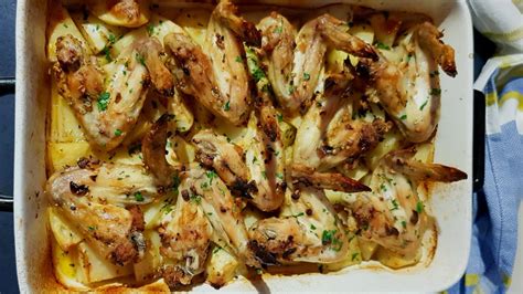 Baked Chicken Wings With Potatoes Youtube