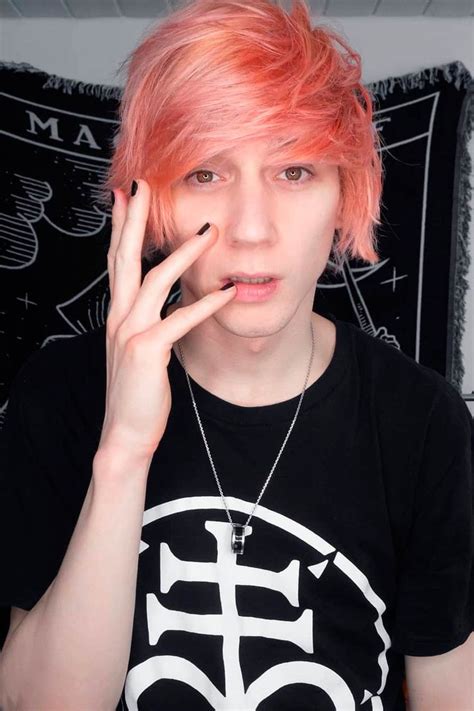 50 Super Bright Emo Hair Ideas In 2020 Emo Hairstyles For Guys Messy