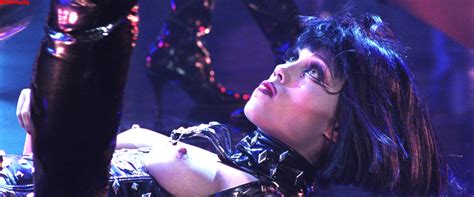 Nude Celebs In Hd Elizabeth Berkley Picture 20106originalelizabethberkley Showgirls