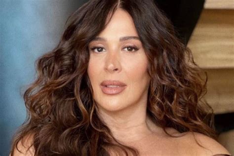 Claudia Raia Posa Nua Com Luca No Colo E Registro Encanta Ofuxico
