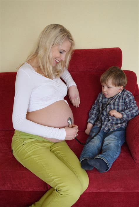 Model Elischeba Kurz Vor Der Geburt Model Und Mama
