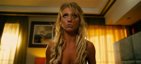 Kristina Asmus Nua Em Chto Tvoryat Muzhchiny