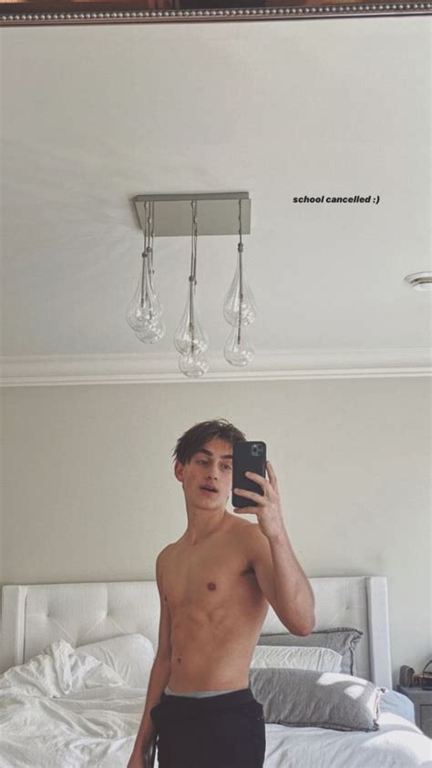 Pin By Lucy Dunning On Johnny Orlando In 2020 Johnny Orlando Shirtless Johnny Orlando