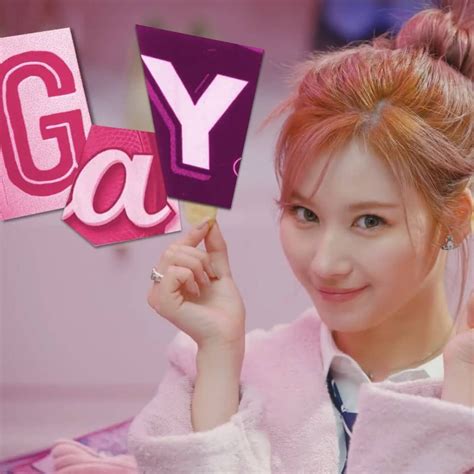 Twice 트와이스⁹ On Instagram Hahaha Plsss Lol 😭😭🤣 — © Twicetho Twice Sana Once Kpop Funny