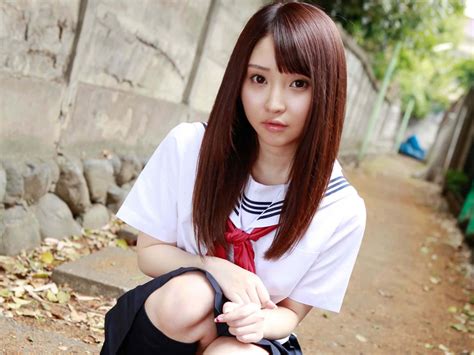 Download Japanese School Girl Waiting Wallpaper