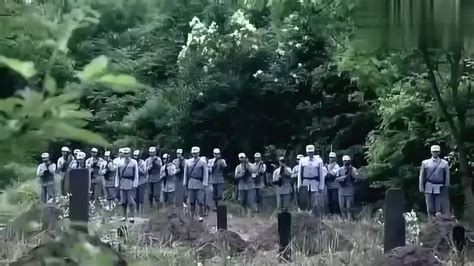 女战士被鬼子包围并主动脱起了衣服下一秒瞬间石化一个不留 高清1080P在线观看平台 腾讯视频
