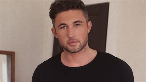 Michael Ray Unveils The Details Of His Nineteen Tour Entertainment Focus