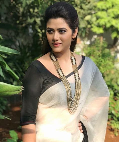 Pin On Indian Beauty