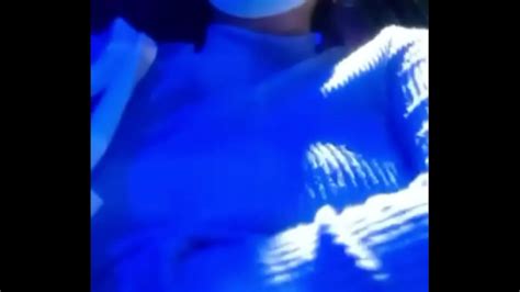 Mi Novia Me Enseña Sus Tetas