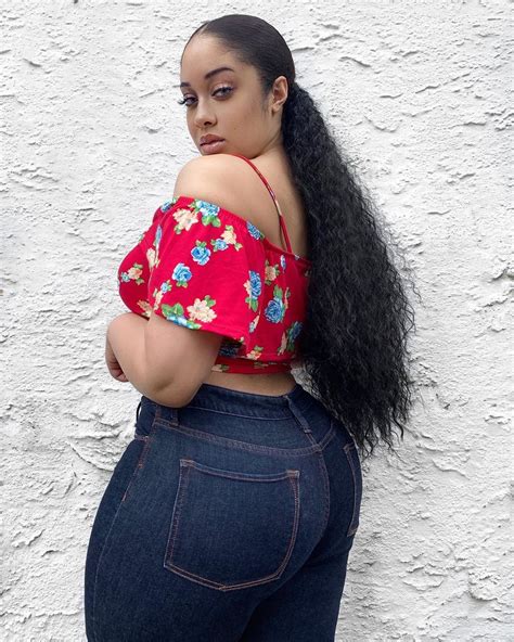 Pin By Robert Garcia On Mis Pines Guardados Curvy Women Fashion Hot Black Women Curvy Woman