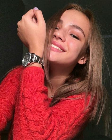 Biography Of Tiktoker Valya Karnaval How Did Her Career Begin
