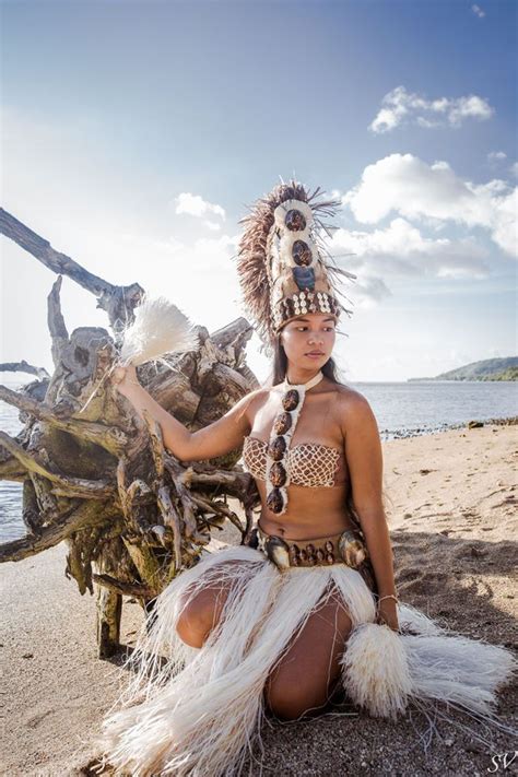 「ポリネシアの女性たち」のプライドを写真に Tabi Labo Hawaiian Woman Hawaiian Art Polynesian Dance Polynesian