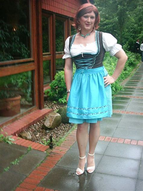Cds In Dirndl Dirndel