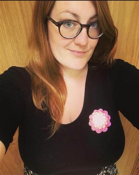 Busty Welsh Nerd R2busty2hide