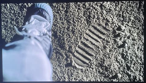 I Love The Imax Moon Scene In First Man Photos Off My Phone R4kbluray