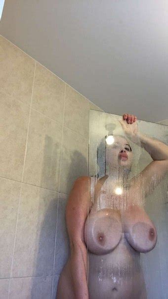 Люси Коллетт Lucy Collett голая в душе Snapchat 2017 Nudography