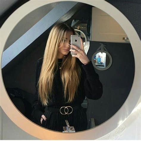 Secondo Profilo Su Instagram Ragazzi Nuovi Profilo Mirror Selfie Poses Blonde Girl Selfie