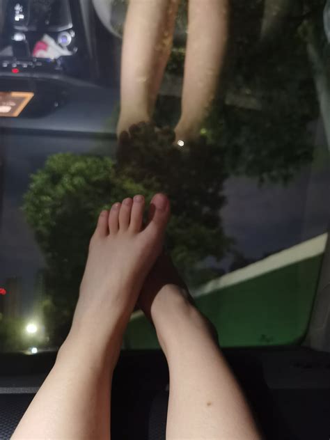 Yy On Twitter 小飞脚来咯哦～ 中秋快乐～ 舔脚 舔足 脚控 足控 恋足 美脚 美足 足交 裸足 足底 脚底 恋足癖 脚丫 Jiojio