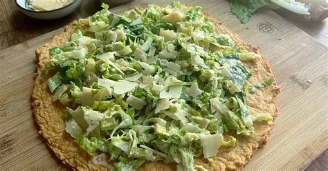 Gretchens Table Taking Chicken Crust Caesar Salad Pizza From Social Media Trend To Table