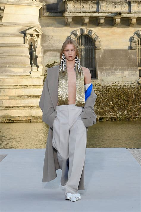 Haute Couture Fall Winter Valentino Un Ch Teau Valentino