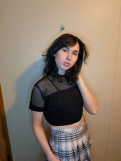 Its A Skirt Kinda Day 😊 Randrogynoushotties