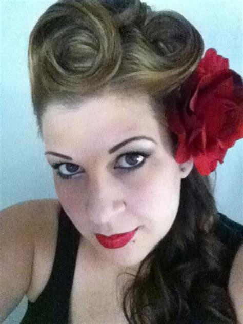 The 40s Pin Up Look This Is My Daughter Mandy And She Did It Herself Pin Up Hair Crazy
