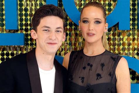 Jennifer Lawrence And ‘no Hard Feelings Costar Andrew Barth Feldman On Their ‘weird Nude