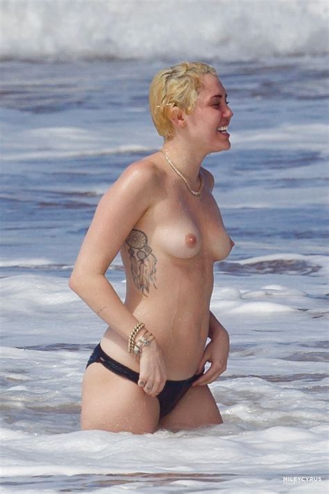 Miley Cyrus Beach Nudes Sexy Or Nude Pictures