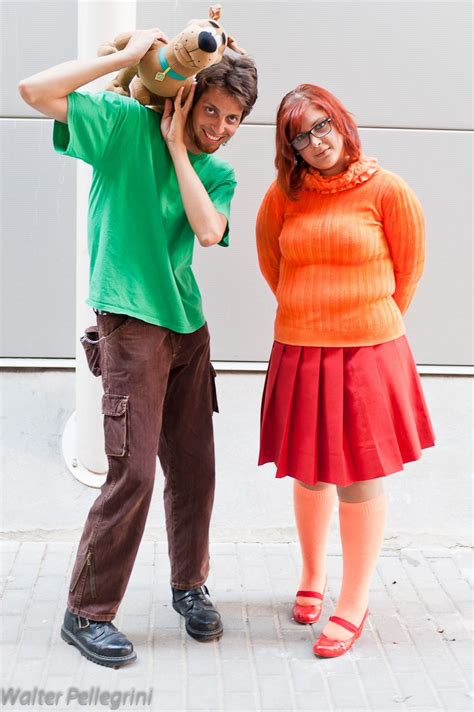 Shaggy And Velma From Scooby Doo Cool Costumes Couples Costumes Halloween Inspiration