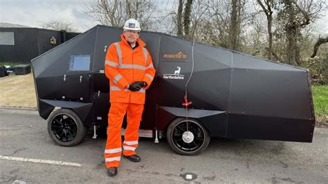UK This Is The World S First AI Powered Robot That Fixes Potholes