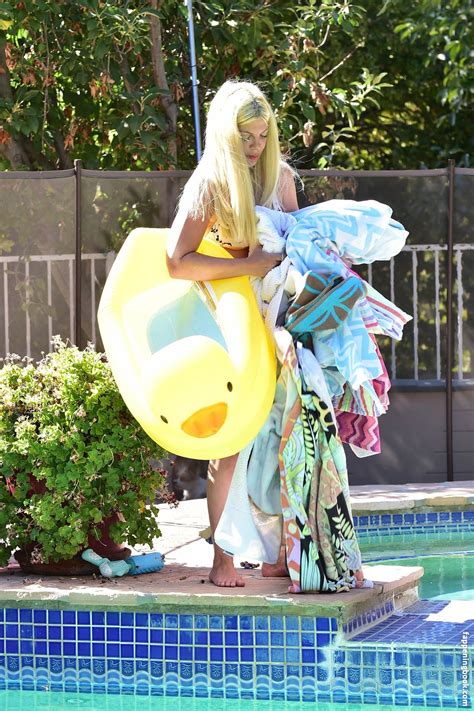 Tori Spelling Nude Album Porn